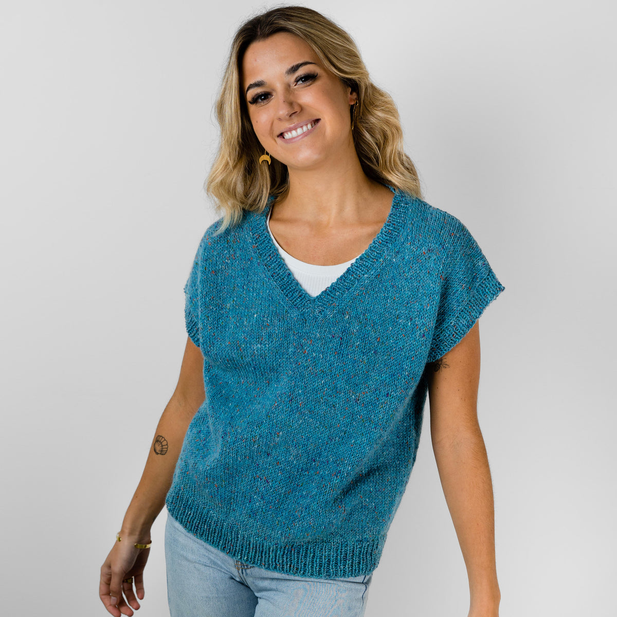 CY284 Irish Tweed or Merino Yak Easy V Top – I Wool Knit